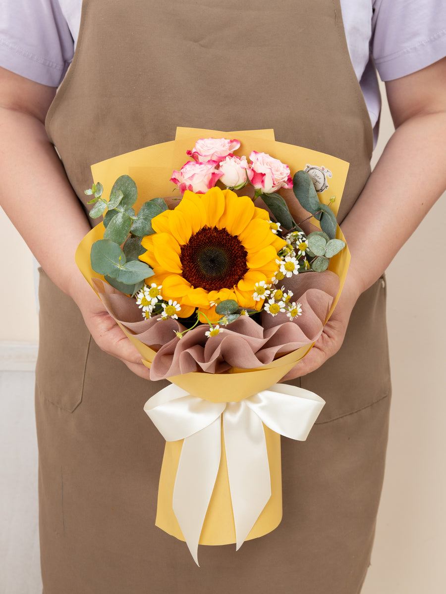 Sunny Grace | Sunflower Bouquet With Spray Roses And Chamomile – Flower ...