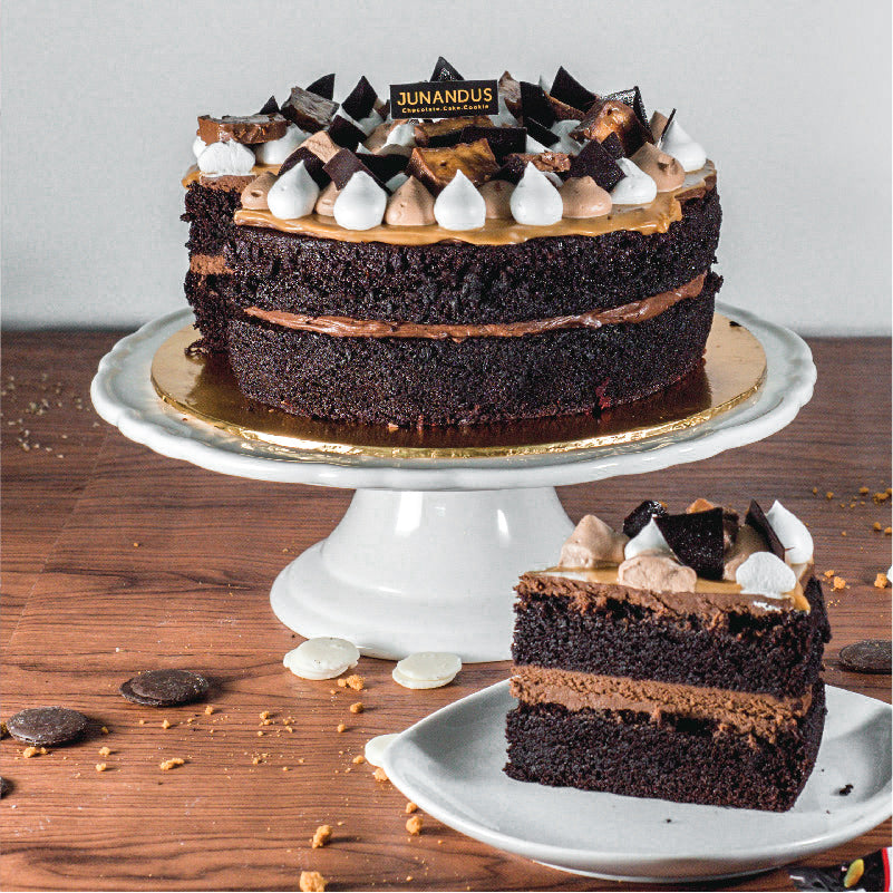 Snickers Chocolate Cake – Flower Sugar